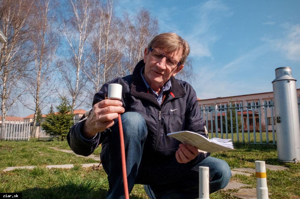 Žiarsky meteorológ Ján Wolf sa predpovediam počasia venuje už viac ako ...
